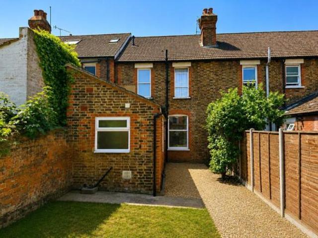 1 bedroom maisonette for sale in College Road, Guildford, Surrey, GU1