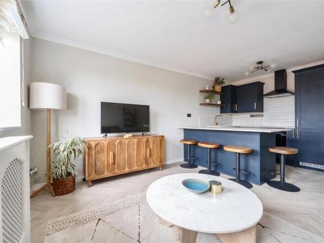 1 bedroom maisonette for sale in Doveney Close, Orpington, BR5