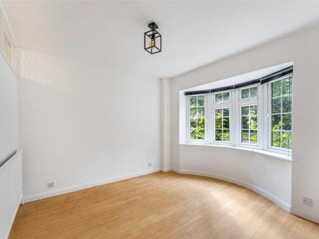 1 bedroom maisonette for sale in Fairlawns, Watford, Hertfordshire, WD17
