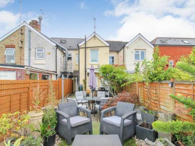 1 Bedroom Maisonette For Sale In Farnborough