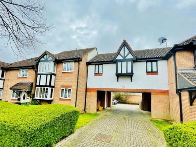 1 Bedroom Maisonette For Sale In Furzton, Milton Keynes