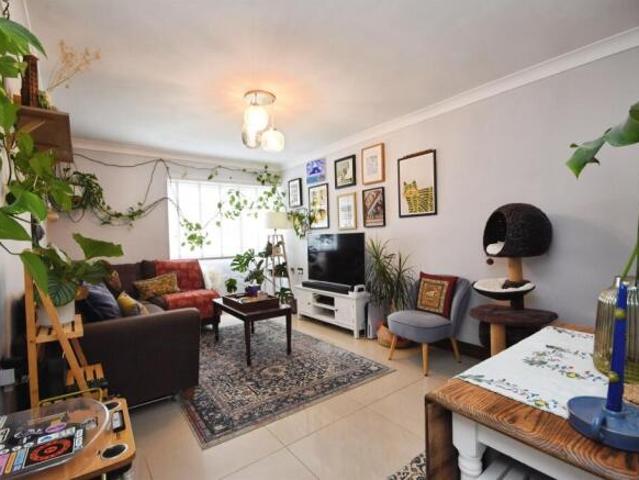1 bedroom maisonette for sale in Gardeners, Great Baddow, Chelmsford, CM2