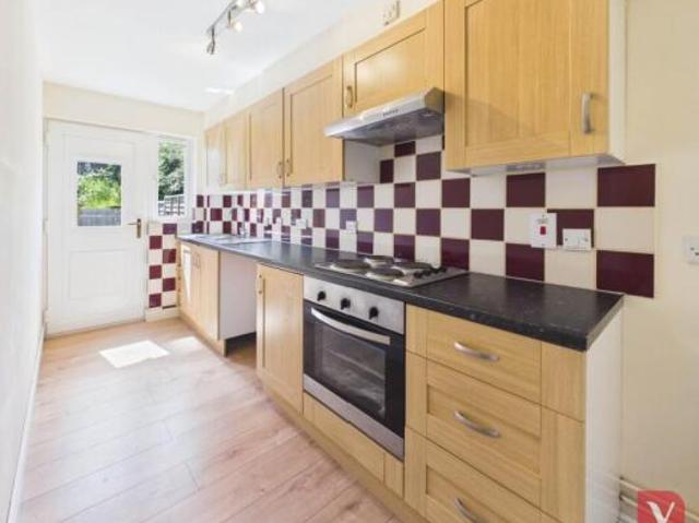 1 bedroom maisonette for sale in Gilderdale, Luton, LU4