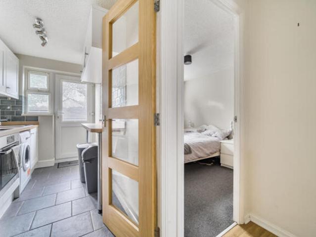 1 bedroom maisonette for sale in Grenville Close, Gloucester, GL3