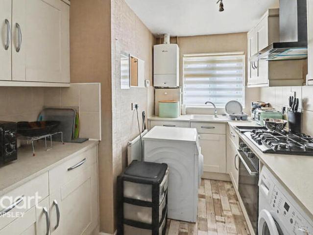 1 bedroom maisonette for sale in Haddon Road, Luton, LU2