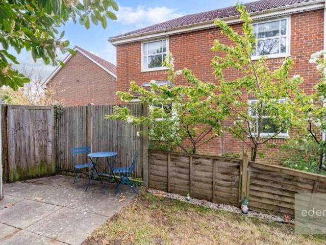1 bedroom maisonette for sale in Haydon Close, Maidstone, ME16