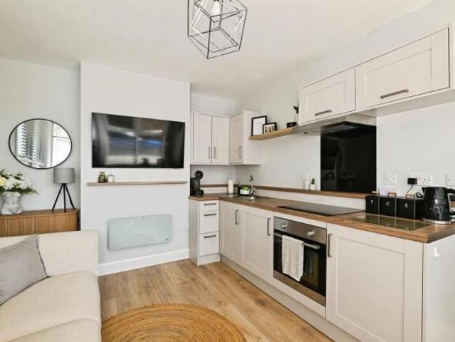 1 bedroom maisonette for sale in Heath Road, Maidstone, ME16