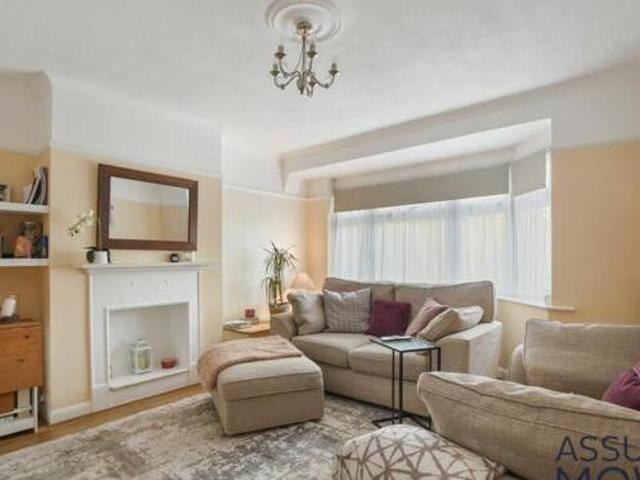 1 Bedroom Maisonette For Sale In London