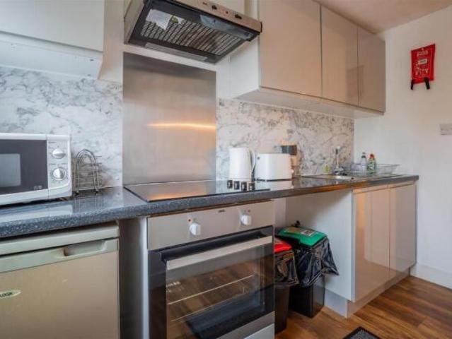 1 bedroom maisonette for sale in Llansannor Drive, Cardiff Bay, CF10