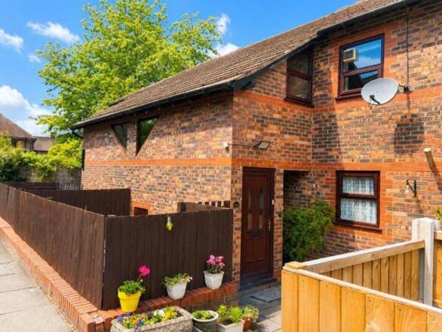 1 bedroom maisonette for sale in Lukesland Avenue, Stoke On Trent, ST4