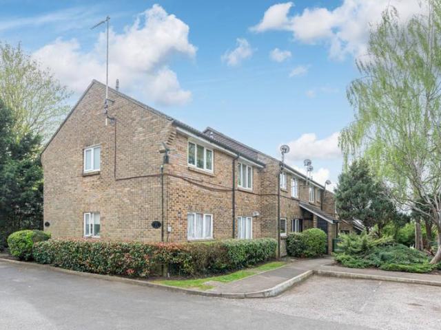 1 Bedroom Maisonette for Sale in Milford Mews