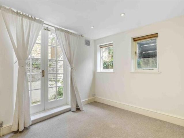 1 bedroom maisonette for sale in Munster Road, London, SW6