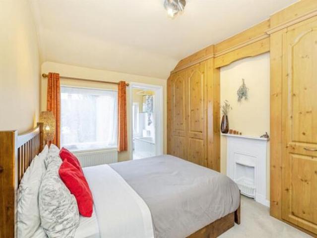 1 bedroom maisonette for sale in Neston Road, Watford, WD24
