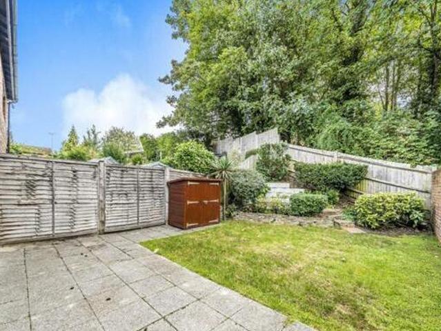 1 Bedroom Maisonette For Sale In Northwood