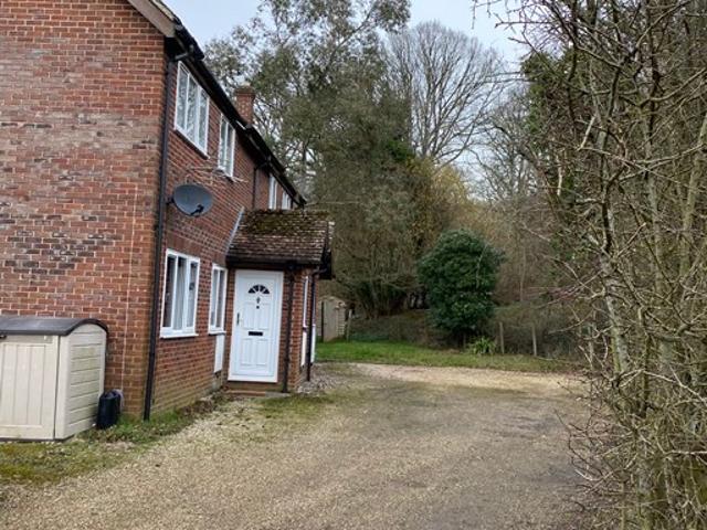 1 bedroom maisonette for rent