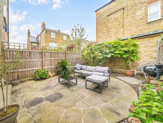 1 bedroom maisonette for rent in Wakehurst Road, London, SW11