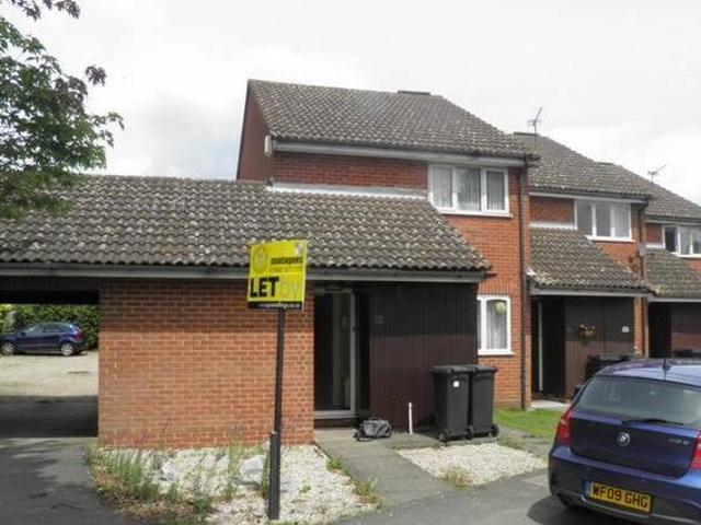 1 bedroom maisonette for rent in Wellington Road North Weald CM16