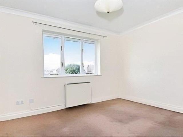 1 bedroom maisonette for rent in Whitehaven, Slough, SL1