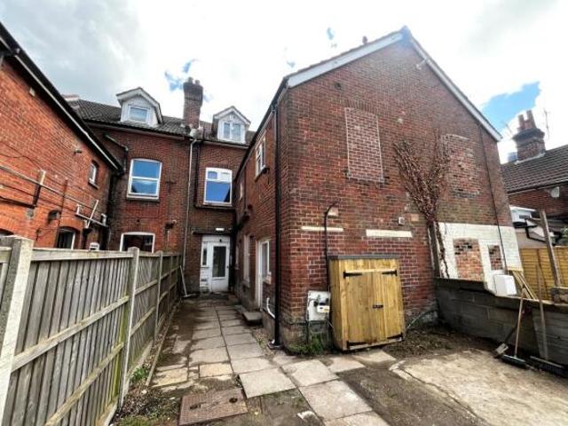 1 bedroom maisonette for rent in Ashley Road, Poole, BH14
