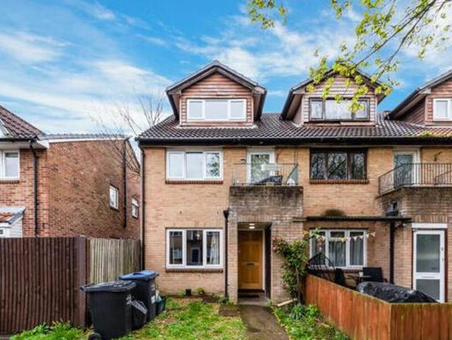 1 Bedroom Maisonette For Rent In Colliers Wood
