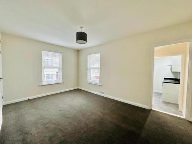 1 bedroom maisonette for rent in Glencoe Road, Chatham, ME4