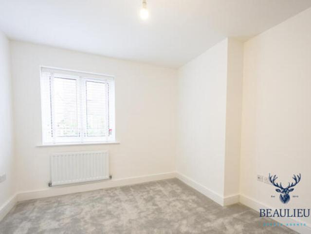 1 bedroom maisonette for rent in Harris Crescent, Beaulieu Park, CM1 6, CM1
