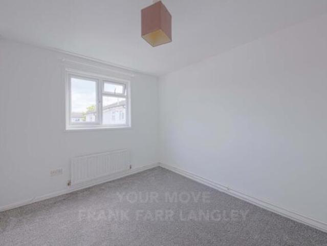 1 bedroom maisonette for rent in Holmedale, Slough, SL2