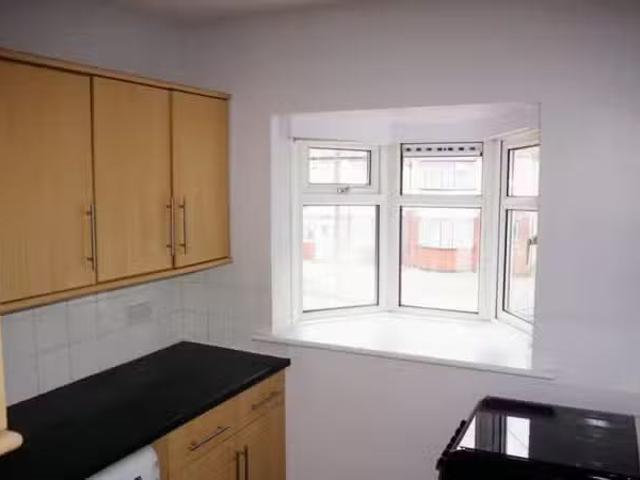 1 bedroom maisonette for rent in Kenmore Avenue, Harrow, Great.