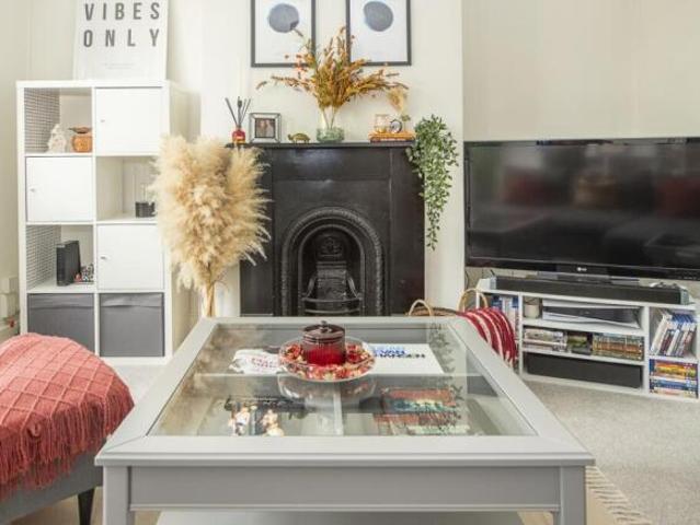 1 bedroom maisonette for rent in Kingston Road London SW20
