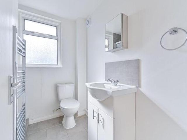 1 bedroom maisonette for rent in New Park Road, Brixton Hill, London, SW2