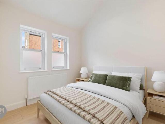 1 bedroom maisonette for rent in Normanton Avenue, Wimbledon, SW19