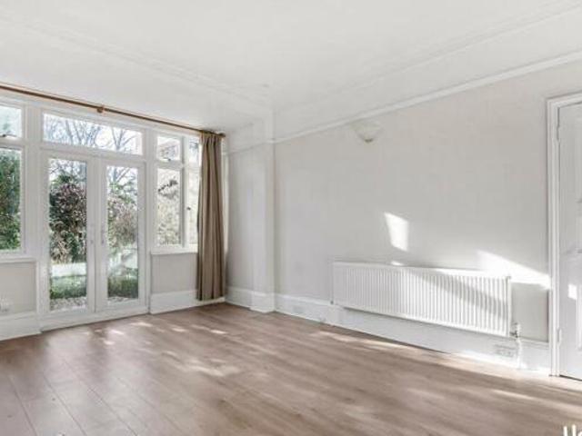 1 Bedroom Maisonette For Rent In Pinewood Road, Bromley