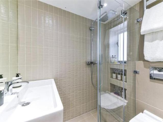 1 bedroom maisonette for rent in Princess Road, Primrose Hill, London, NW1