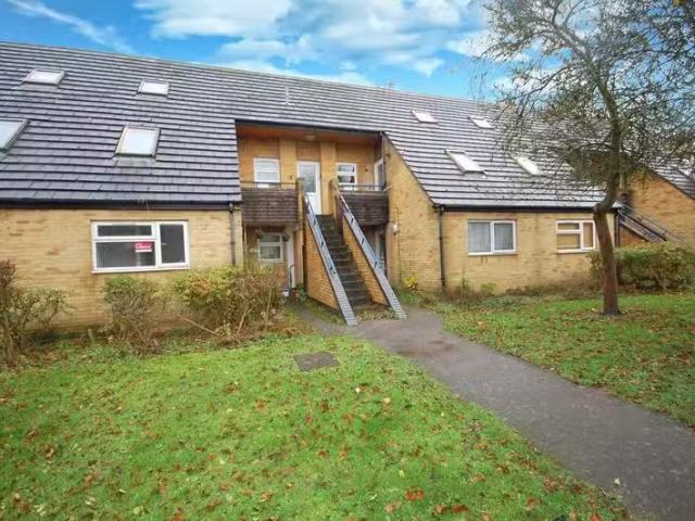 1 bedroom maisonette for rent in Redhall Close, AL10