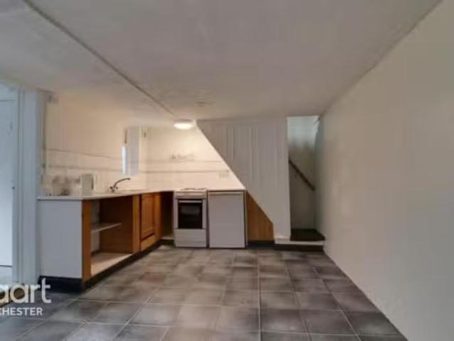 1 bedroom maisonette for rent in St Johns Street, Colchester.