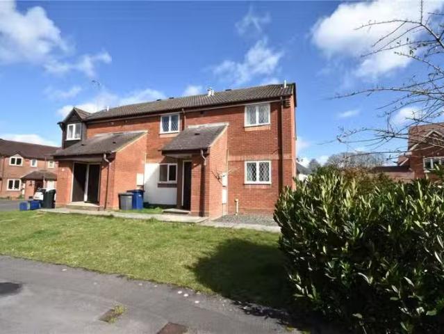1 bedroom maisonette for rent in Stockwood Way, Farnham, Surre.