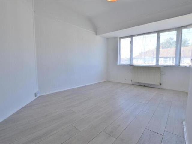 1 bedroom maisonette for rent in Stafford Avenue, Slough, SL2
