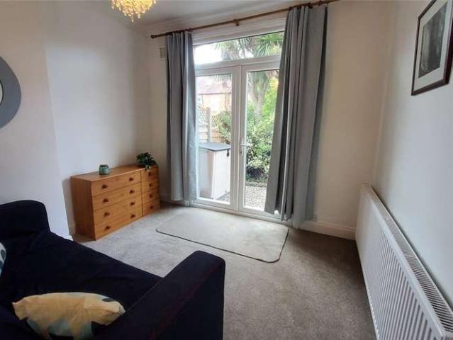 1 Bedroom Maisonette Flat