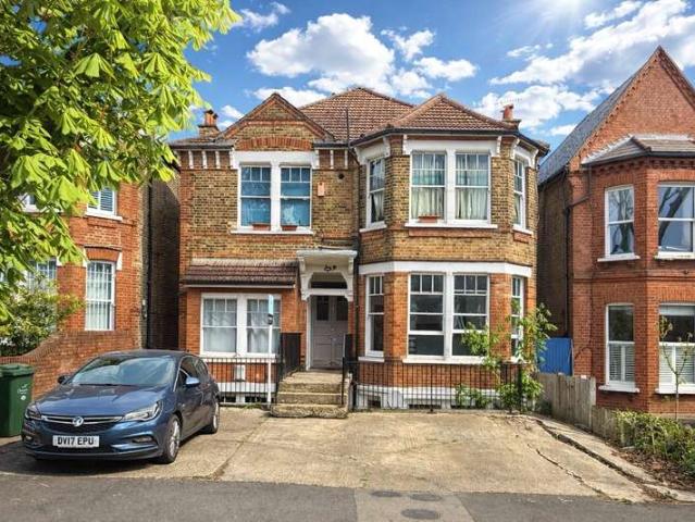 1 Bedroom Maisonette Flat