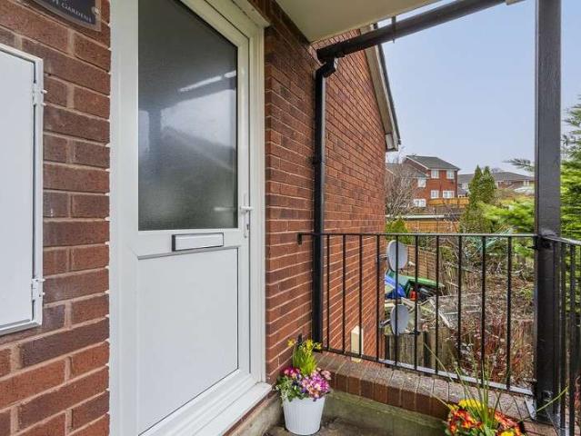 1 Bedroom Maisonette Flat