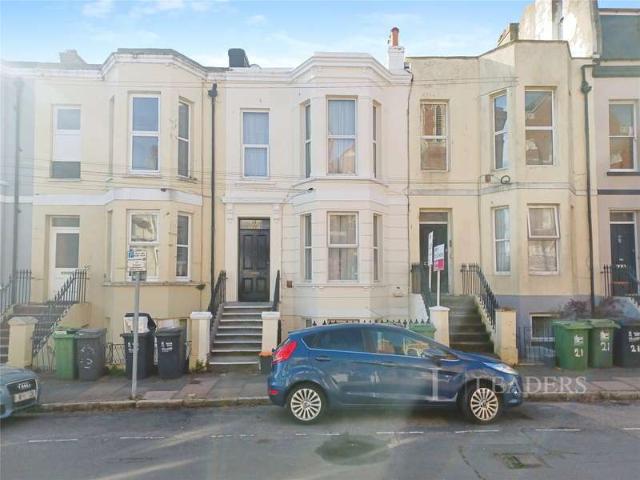 1 Bedroom Maisonette Flat