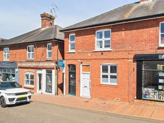 1 Bedroom Maisonette Flat