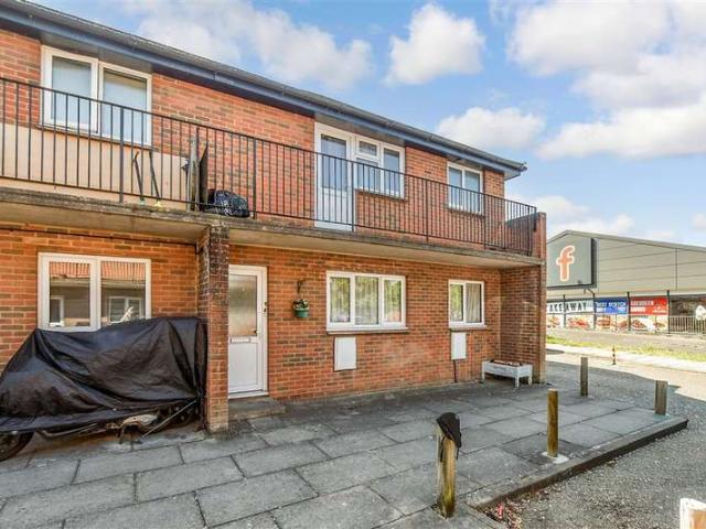 1 Bedroom Maisonette Flat