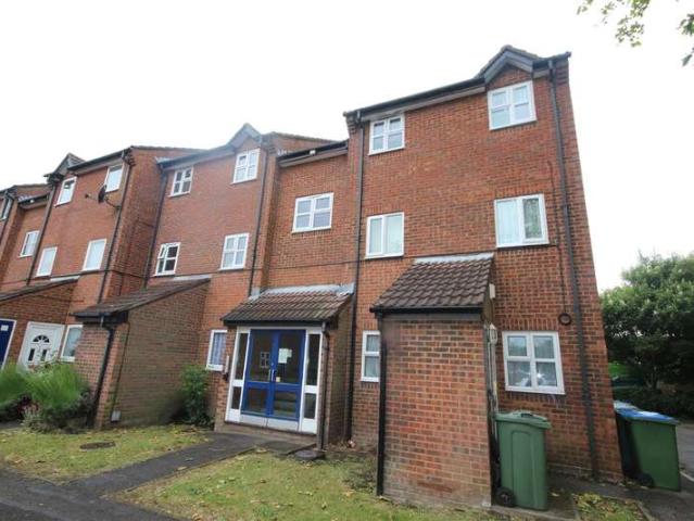1 Bedroom Maisonette Flat