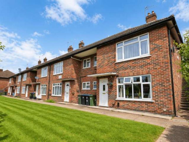 1 Bedroom Maisonette Flat
