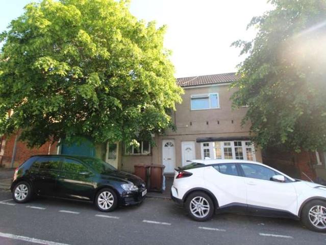 1 Bedroom Maisonette Flat