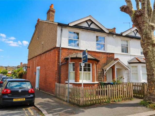 1 Bedroom Maisonette Flat