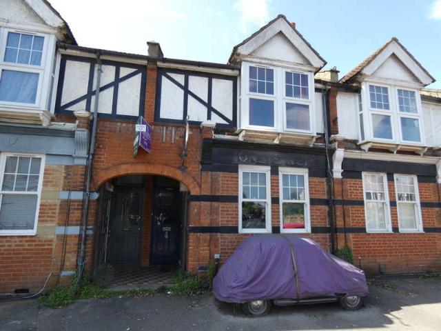1 Bedroom Maisonette Flat