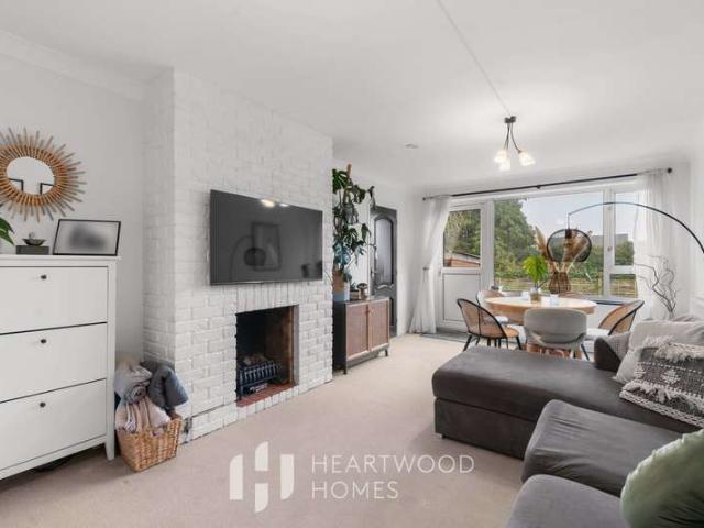 1 Bedroom Maisonette Flat