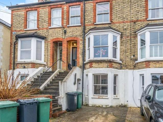 1 Bedroom Maisonette Flat
